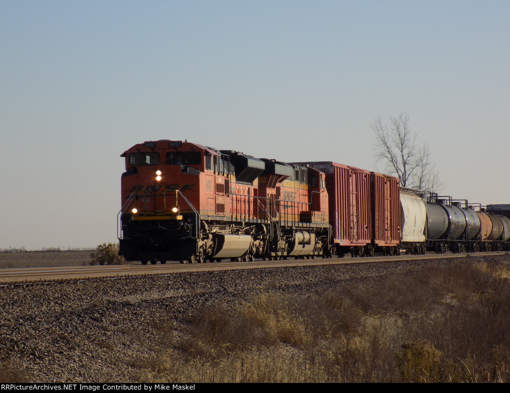 BNSF 5487